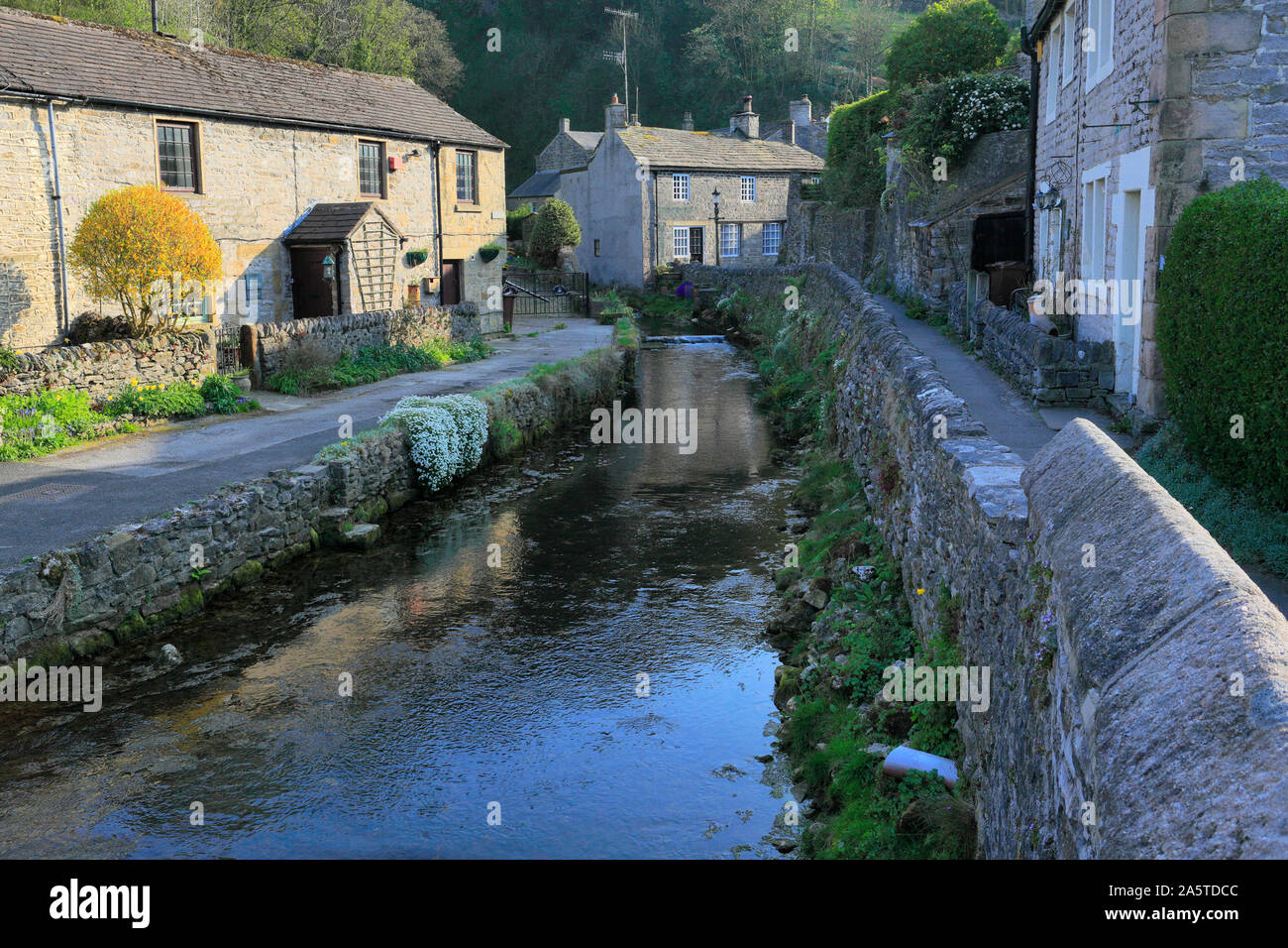 Castleton river hi-res stock photography and images - Alamy