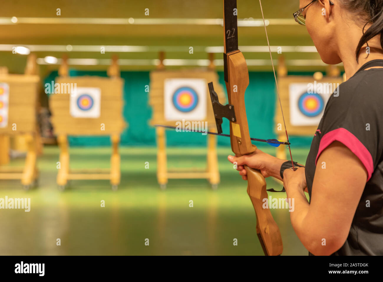 Female shooting targets hi-res stock photography and images - Alamy