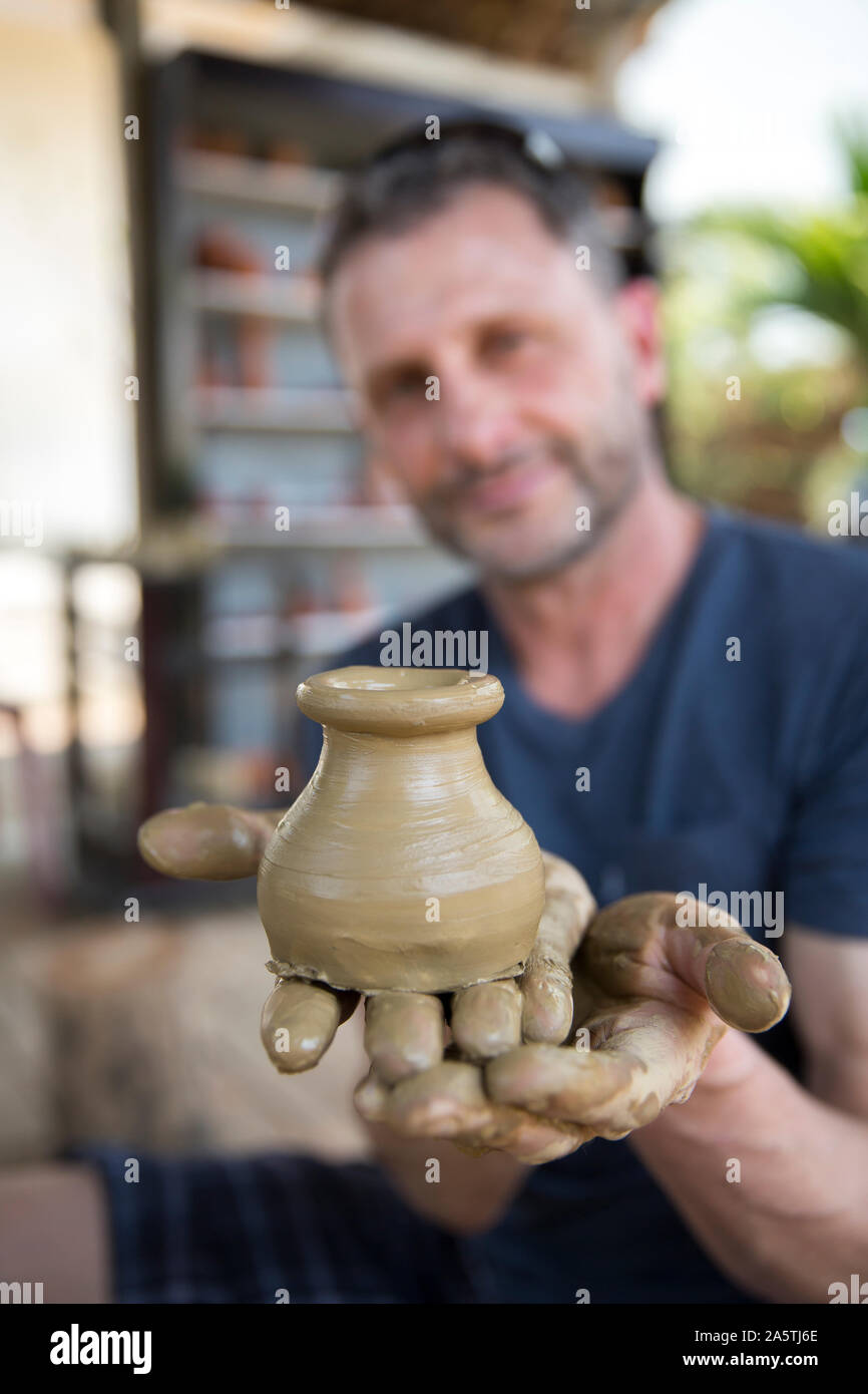 Vietnam pottery clay pot hi-res stock photography and images - Alamy