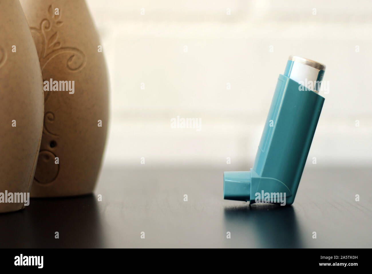 Blue Inhaler High Resolution Stock Photography and Images - Alamy