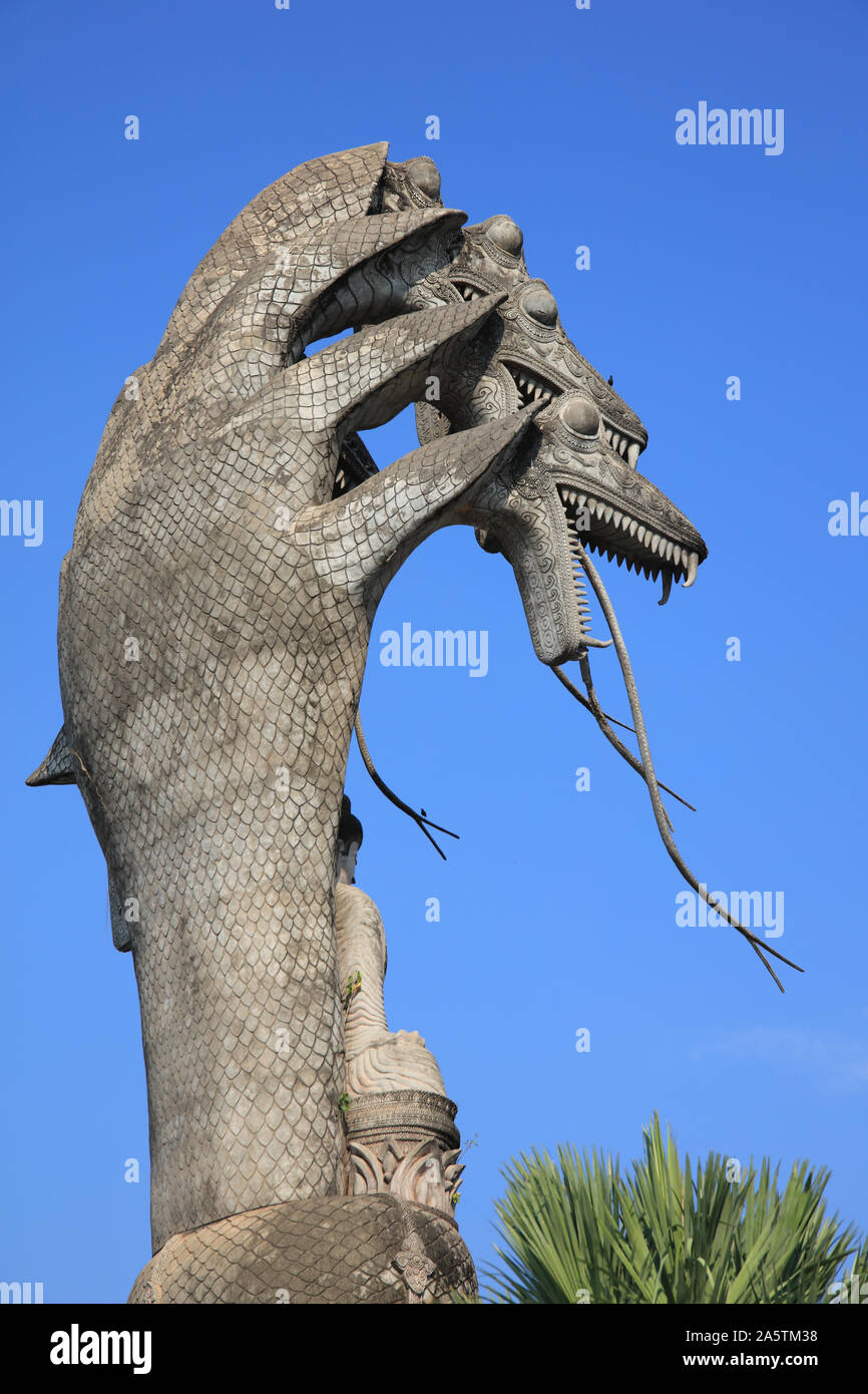 Schlange statue hi-res stock photography and images - Alamy