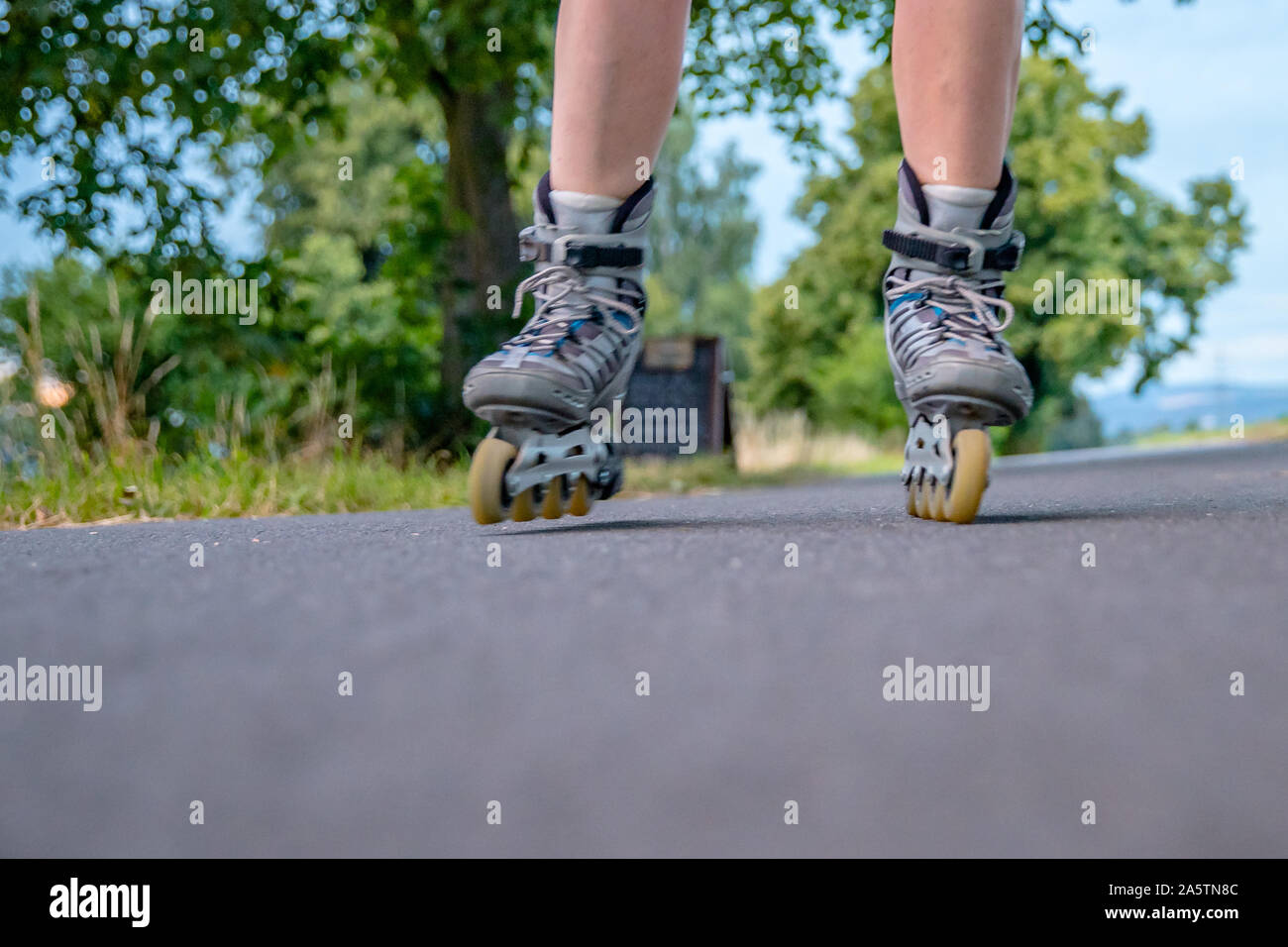 Inline skating freestyle hi-res stock photography and images - Alamy