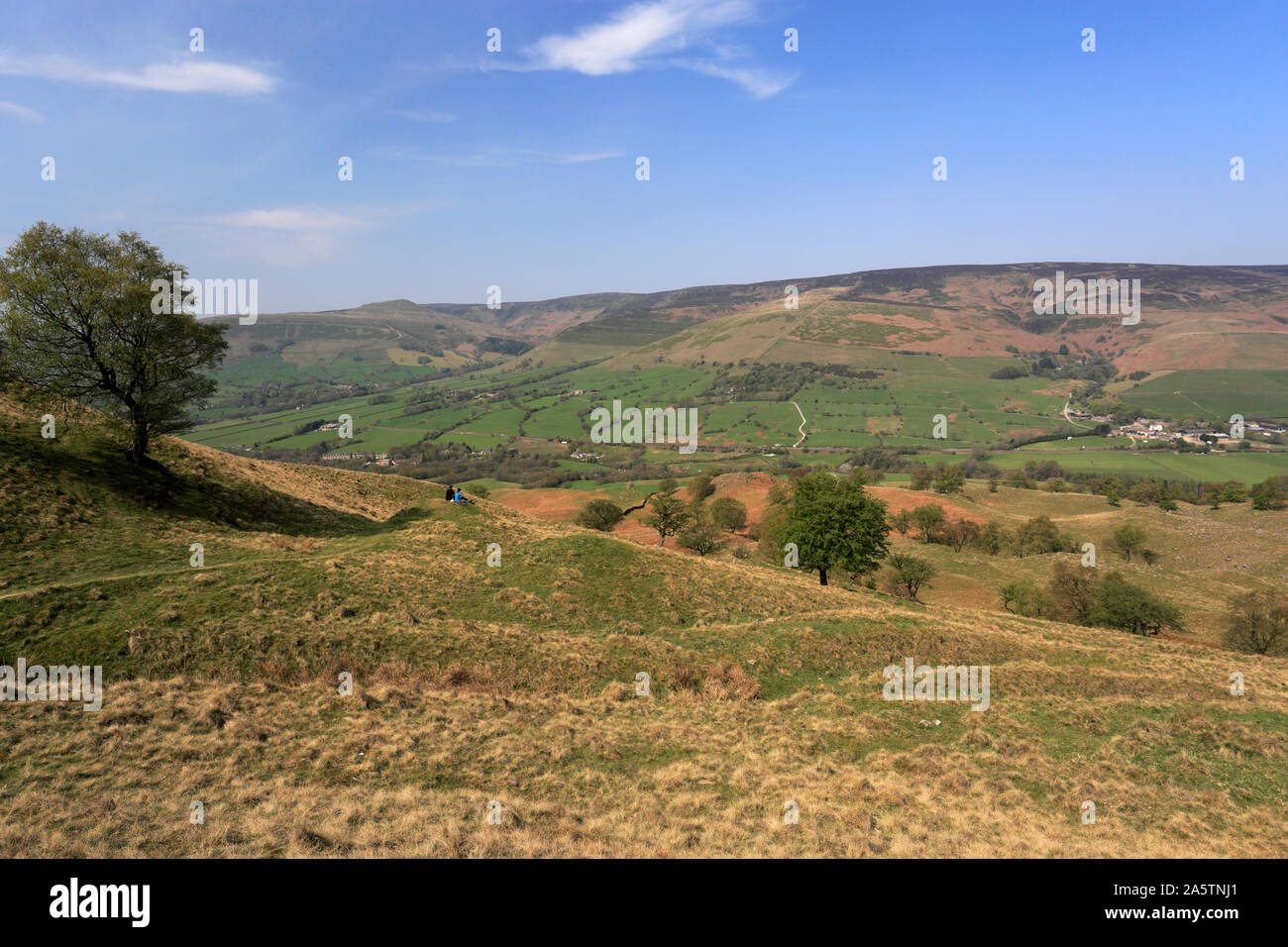 Spring view over the Vale of Edale, Edale Village, Derbyshire, Peak ...
