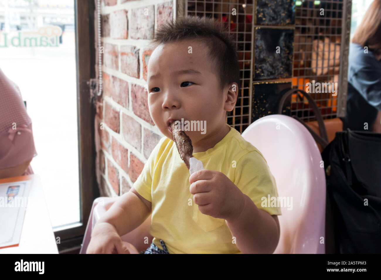 Baby lamb grilled hi-res stock photography and images - Alamy