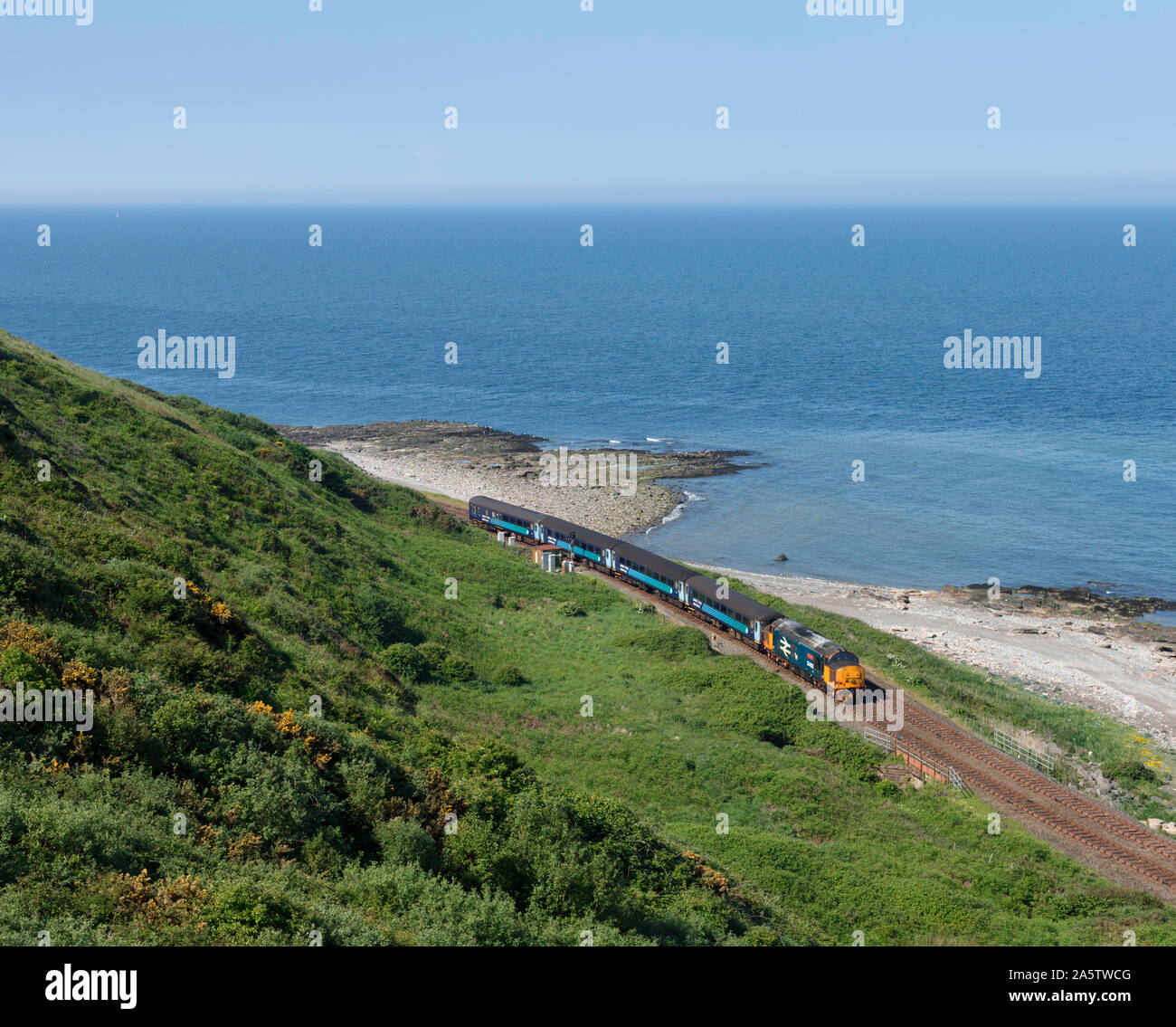 DRS class 37 locomotive passing Cunning Point, between Parton and ...