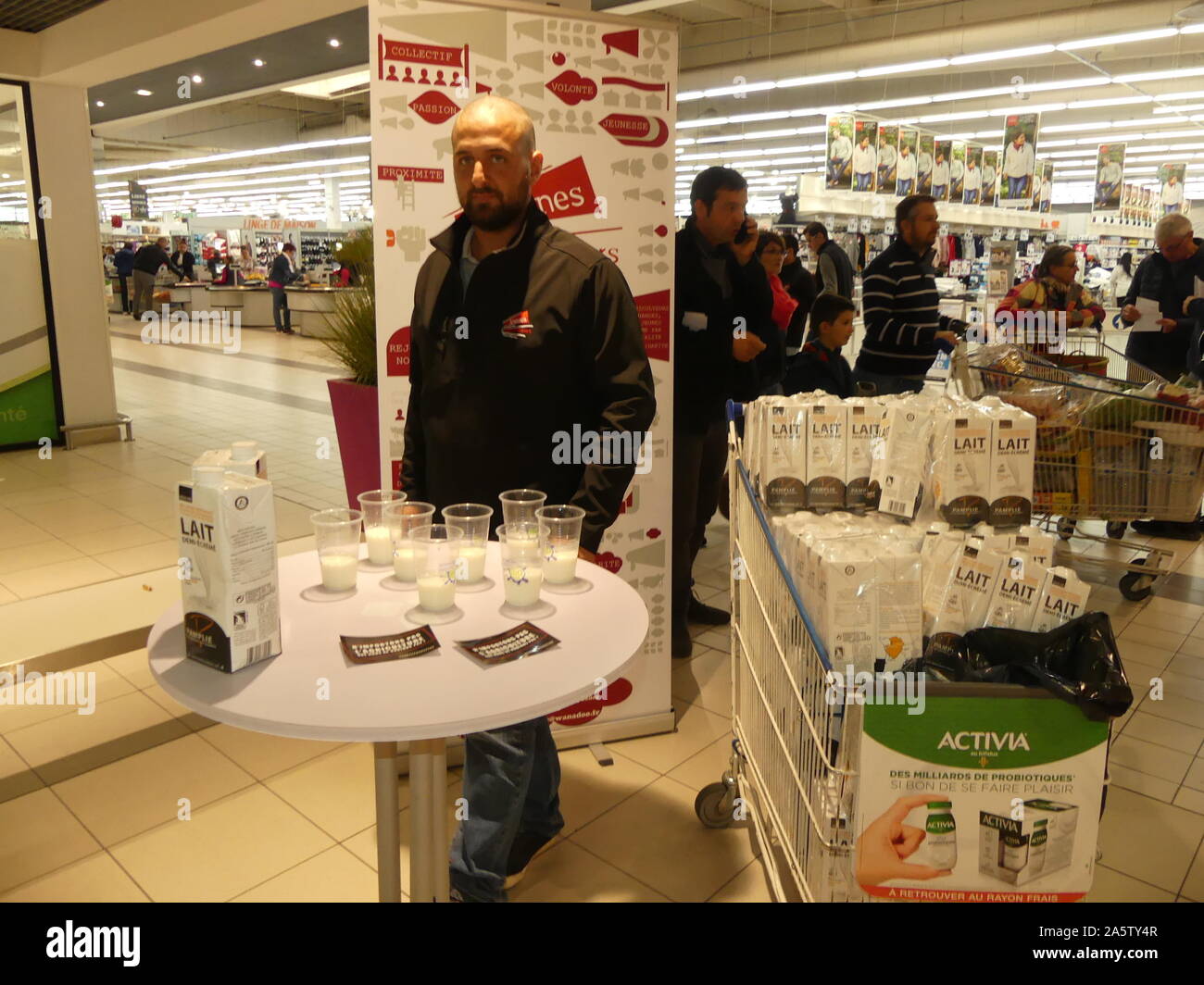 The Unions JA and FNSEA have been meeting consumers to Promote the ...