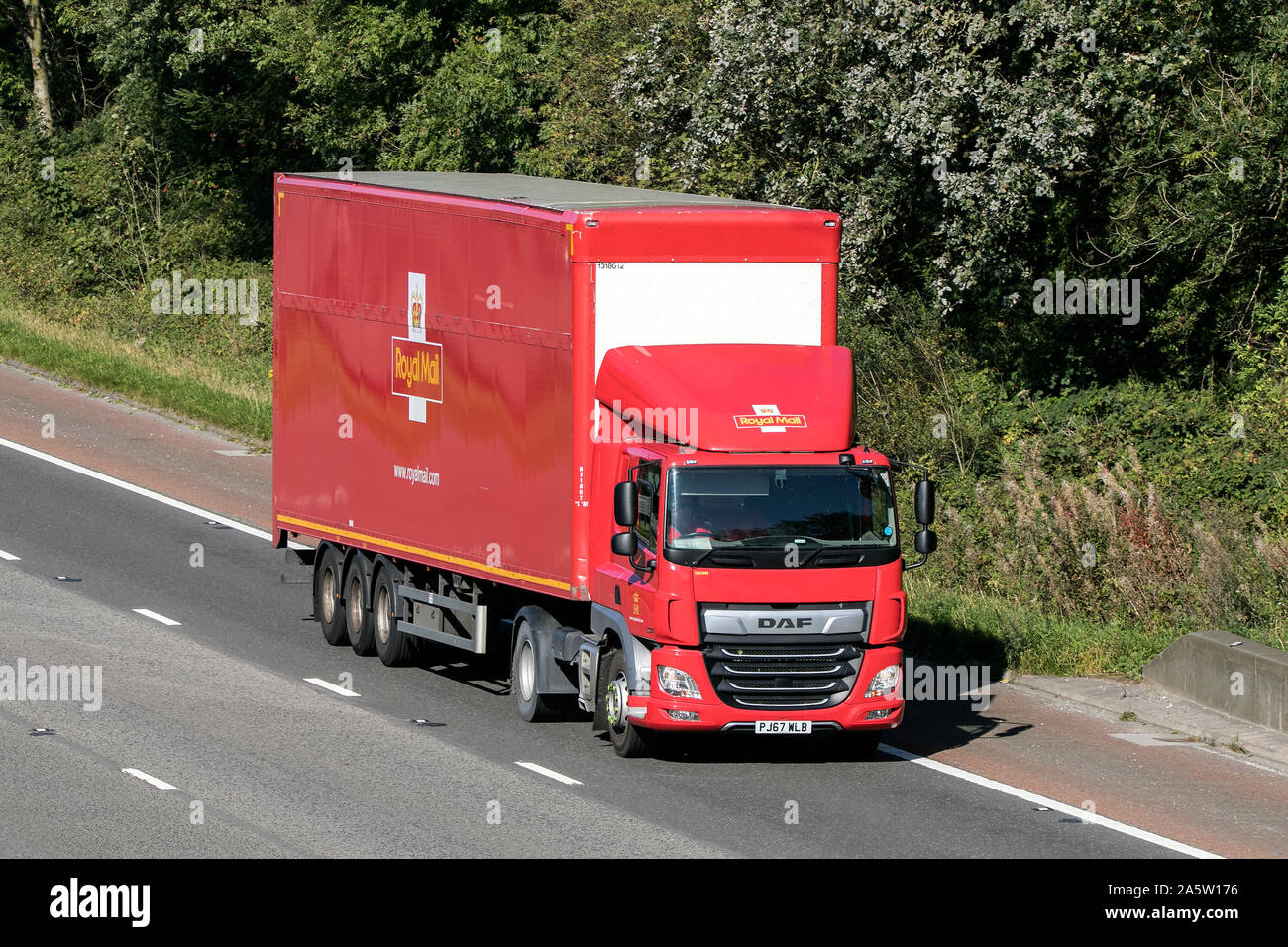 Royal mail truck hi-res stock photography and images - Alamy