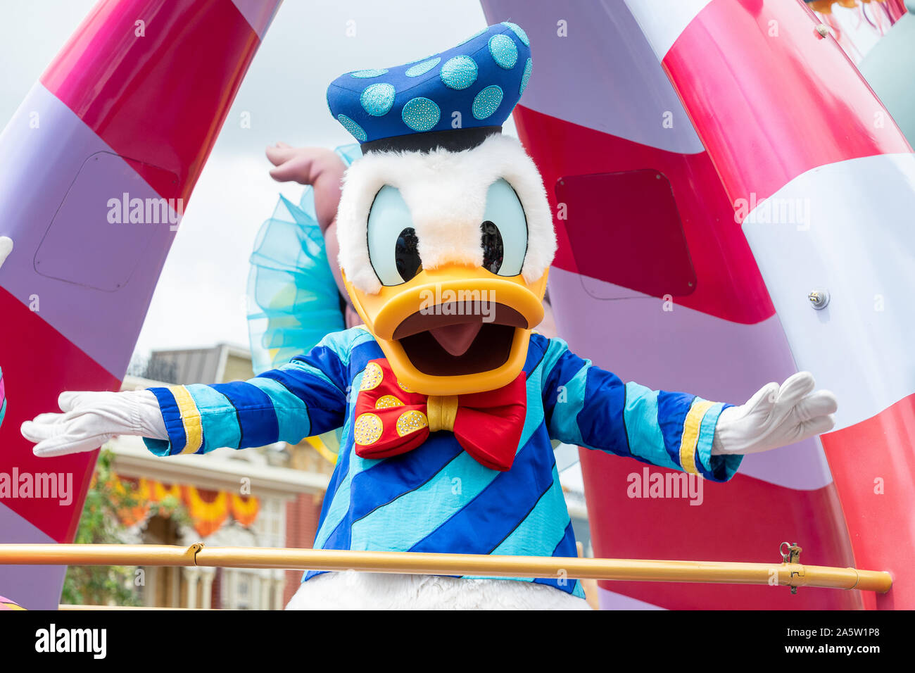 Donald duck character hi-res stock photography and images - Alamy