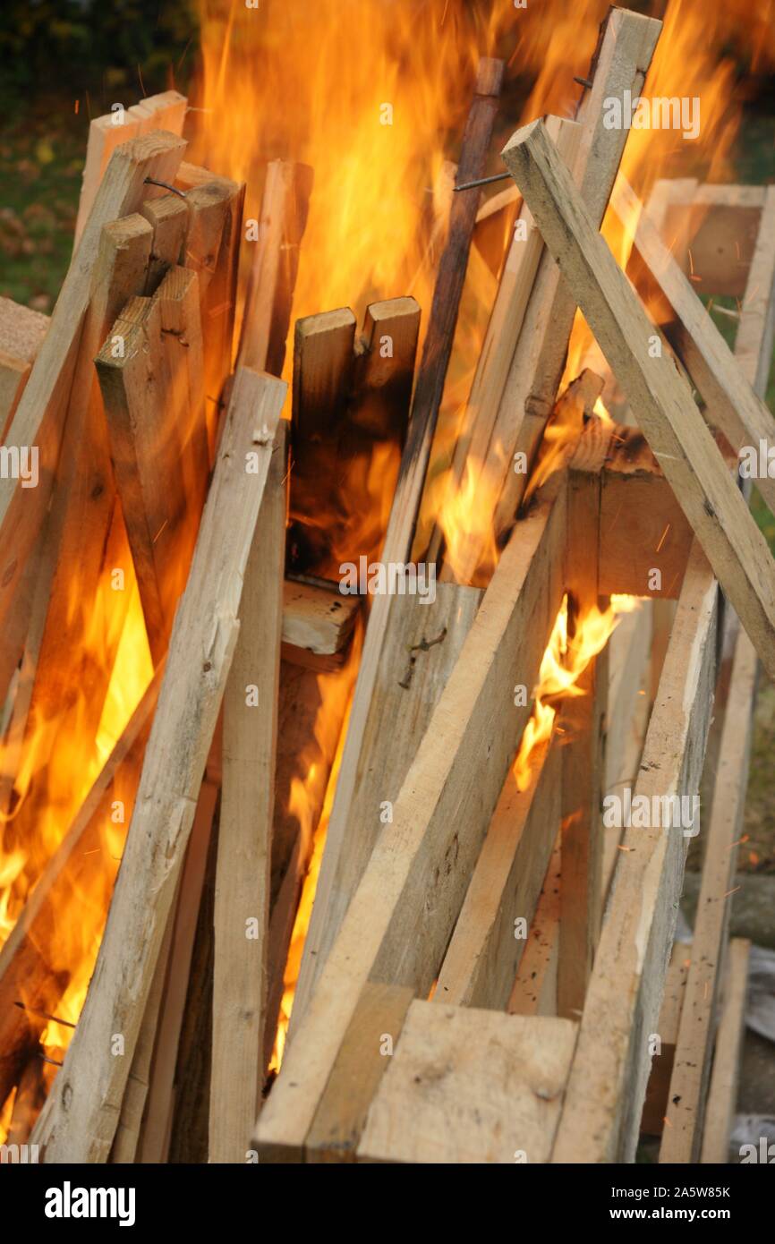 Waste Wood Wooden Pallets High Resolution Stock Photography and Images ...