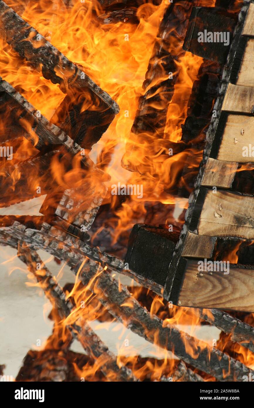 Timber for the fire hi-res stock photography and images - Alamy