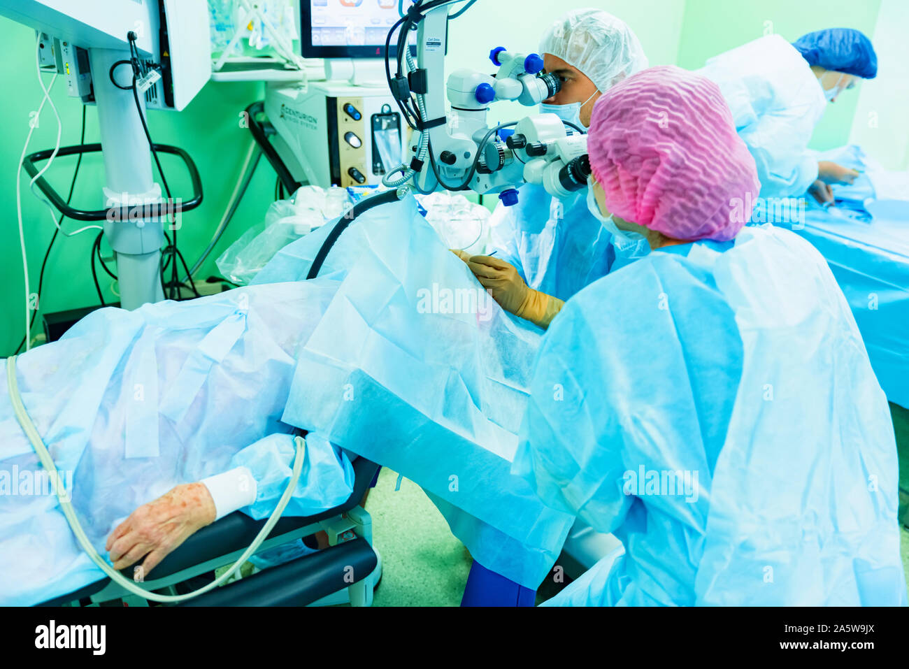Macula operation hi-res stock photography and images - Alamy