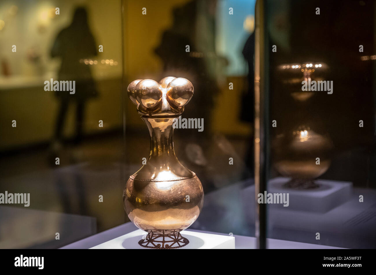 Poporo Quimbaya, Pre-Columbian goldwork collection, Gold museum, Museo ...