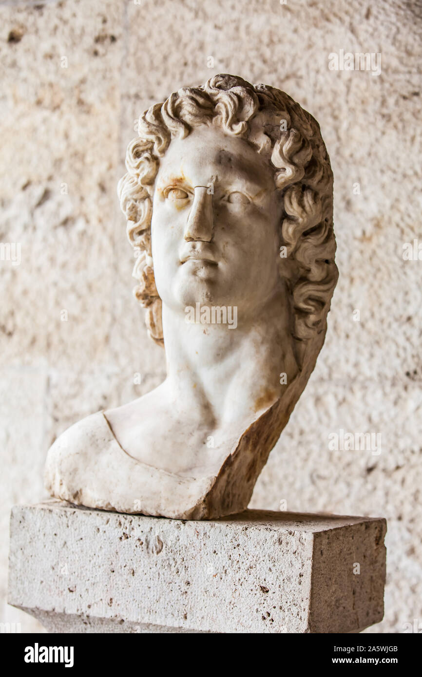 Greek sun god helios hi-res stock photography and images - Alamy