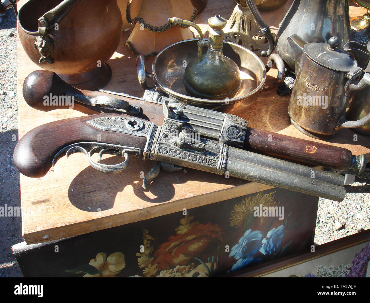 Antique gun hi-res stock photography and images - Alamy