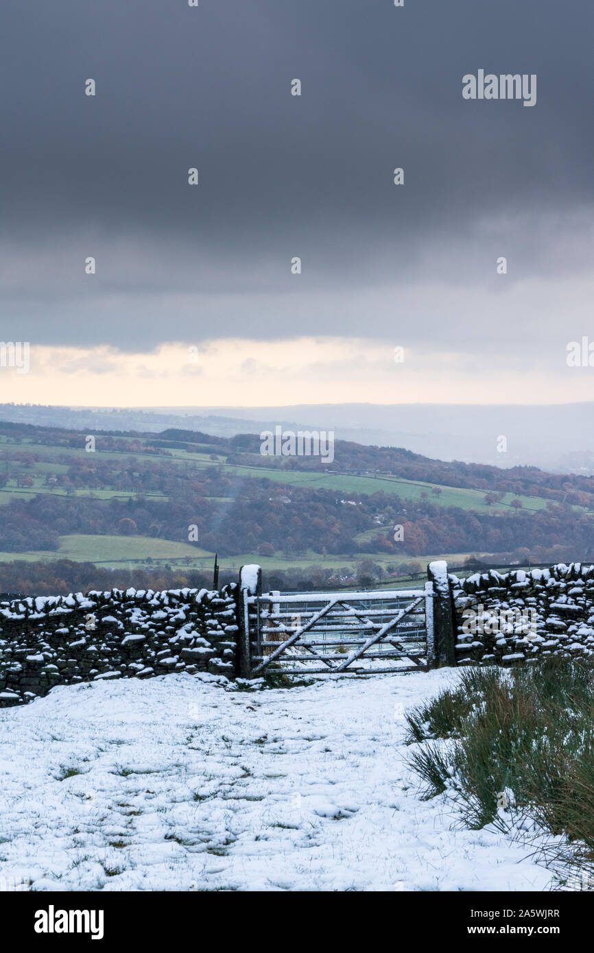 Winter on Addingham moor. Yorkshire Stock Photo - Alamy