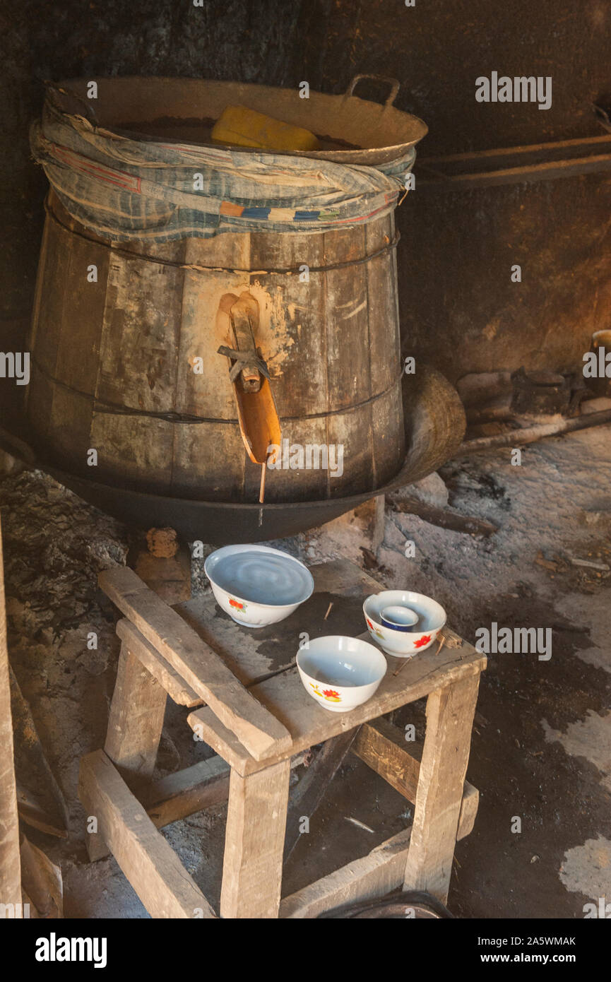 Distilling process hi-res stock photography and images - Alamy