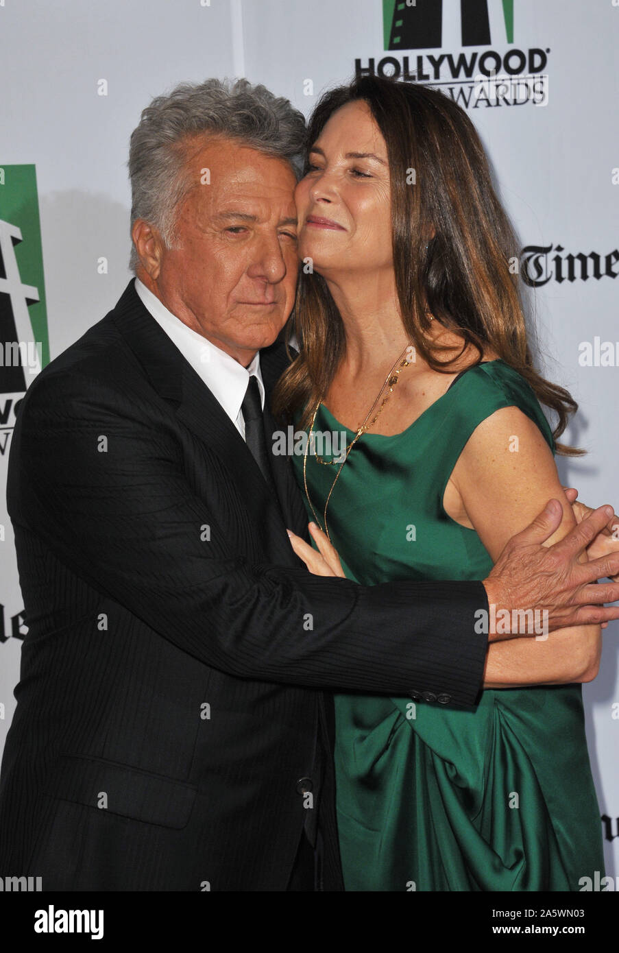 Dustin hoffman and wife red carpet event hi-res stock photography and ...