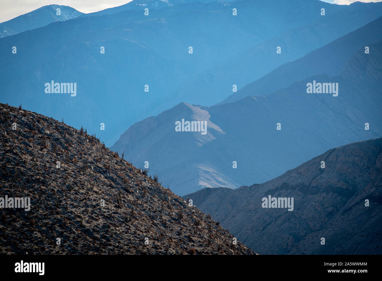 Large looming mountains hi-res stock photography and images - Alamy
