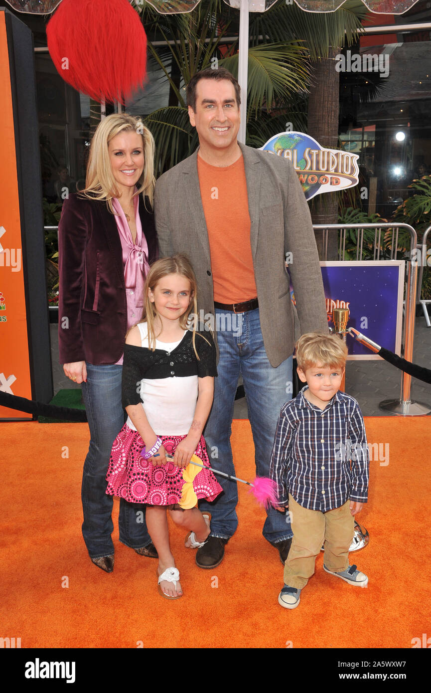 Rob riggle and his wife hi-res stock photography and images - Alamy