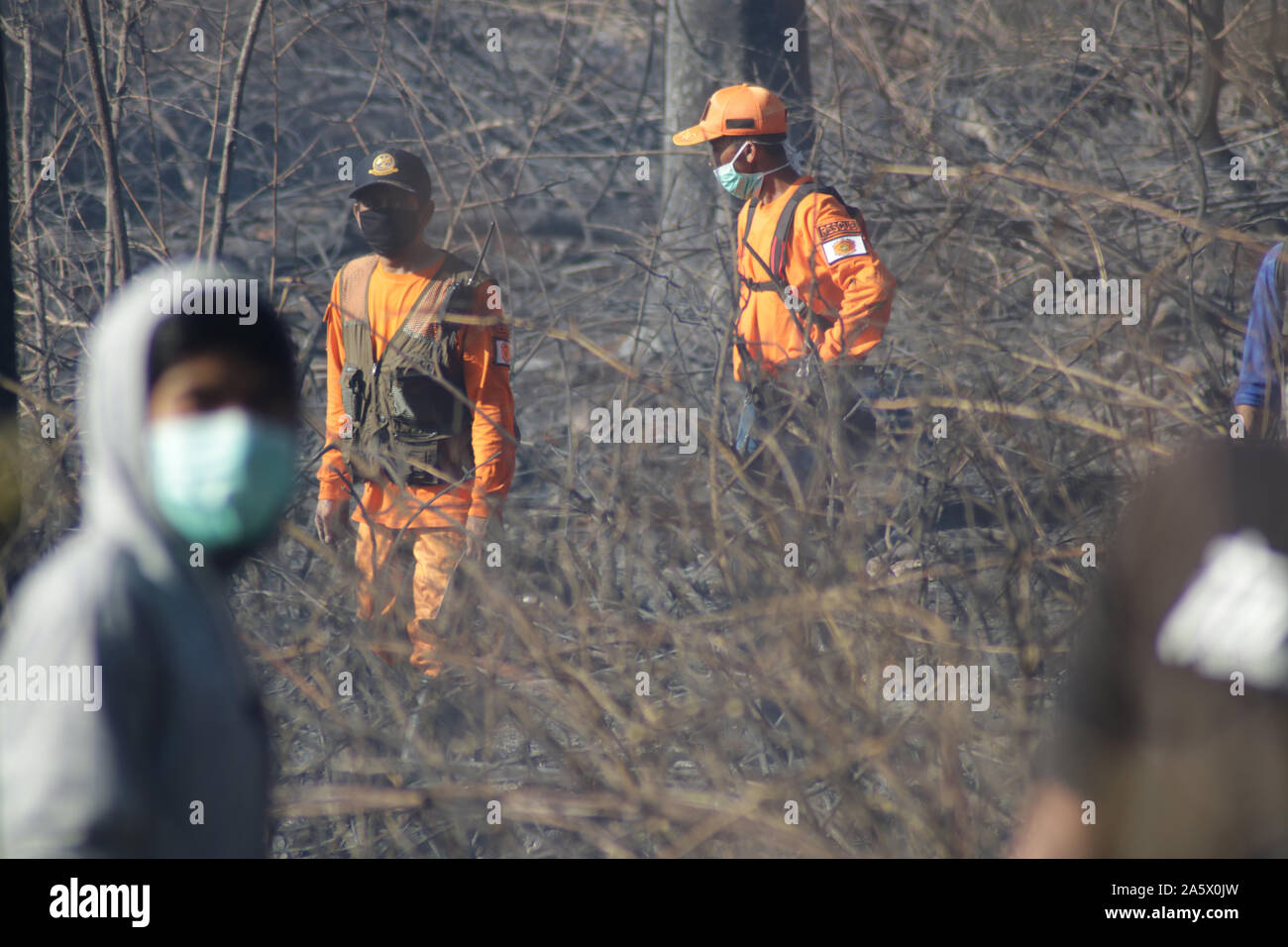 Extinction fire hi-res stock photography and images - Alamy