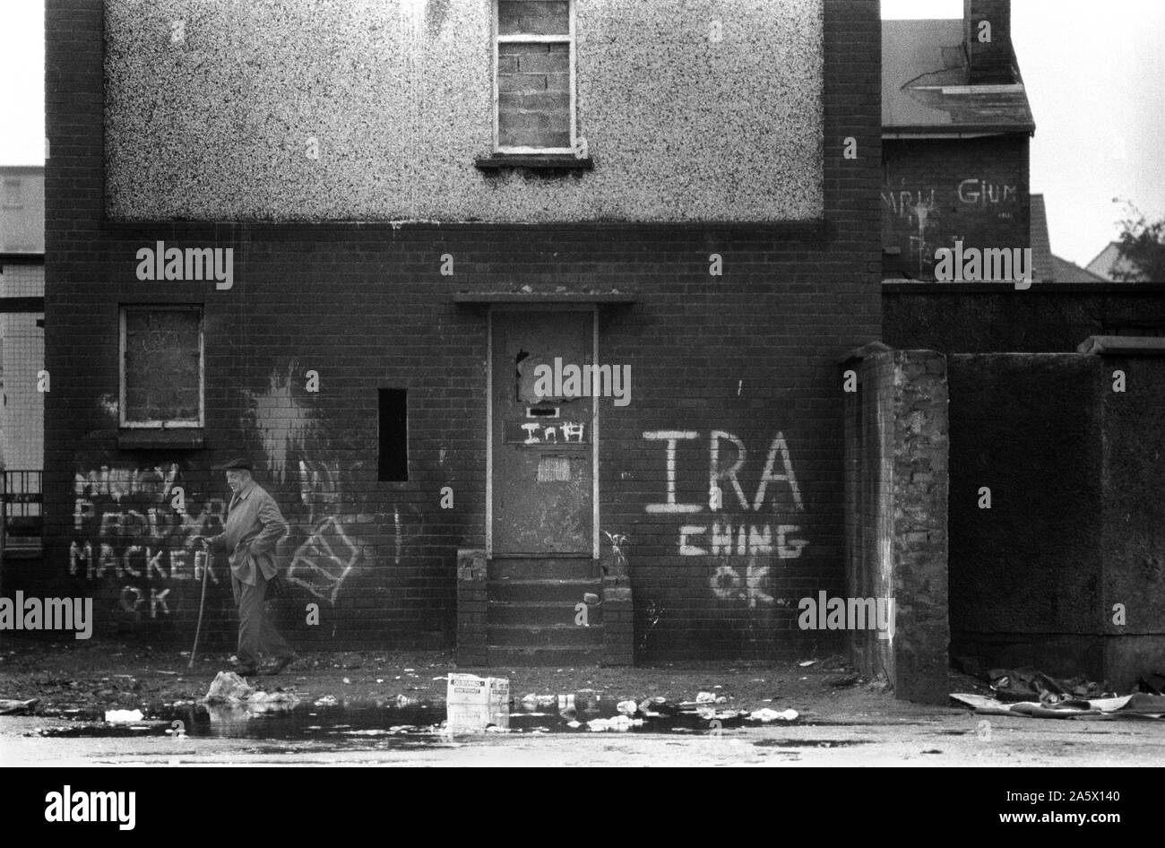 Ira violence 70s hi-res stock photography and images - Alamy