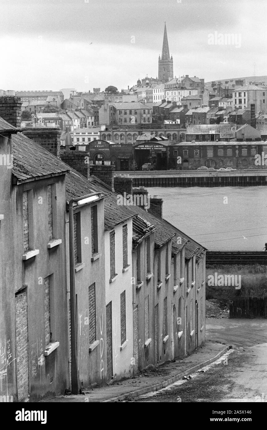 Derry cathedral Black and White Stock Photos & Images - Alamy