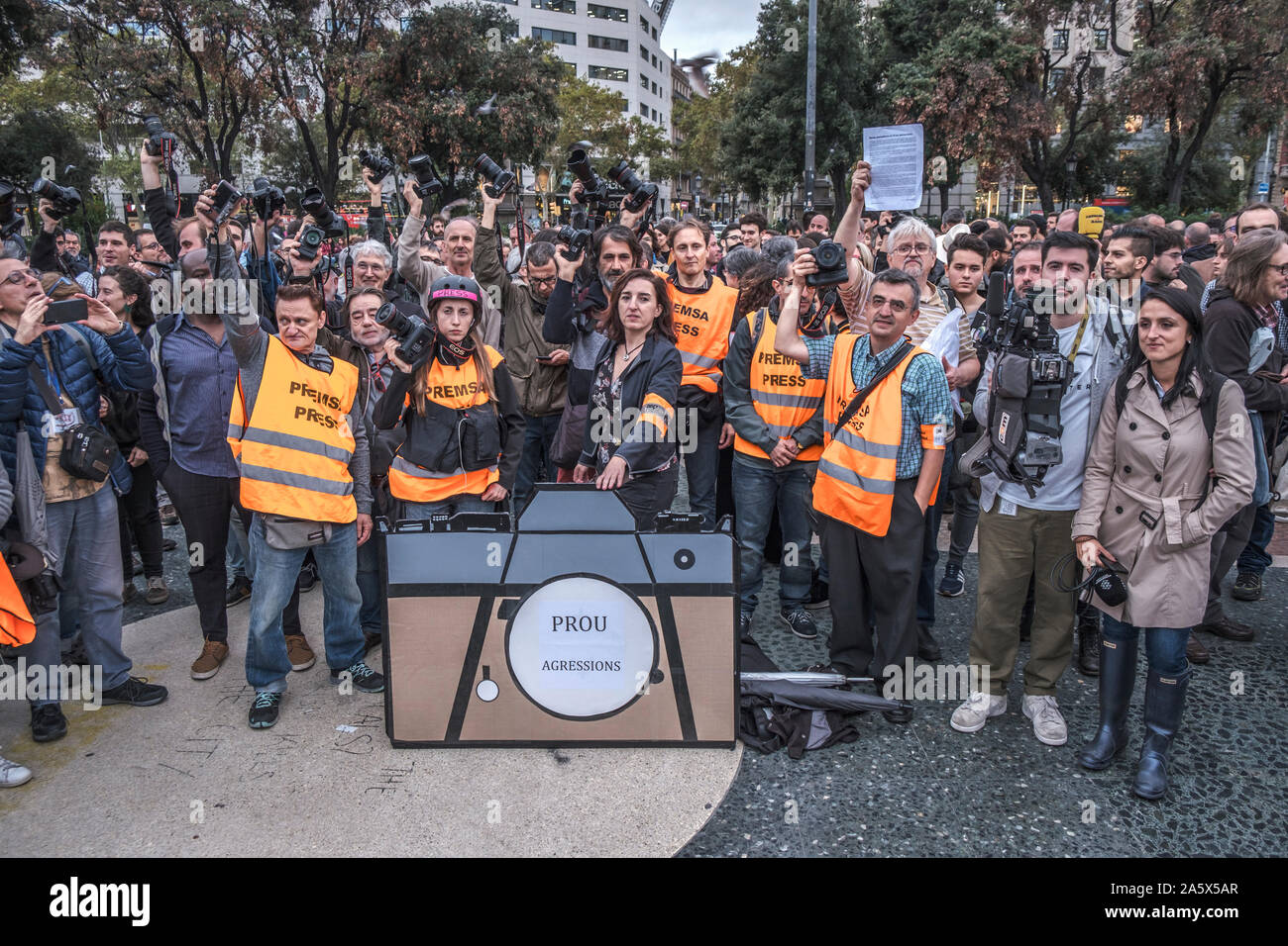 The state of journalism hi-res stock photography and images - Alamy