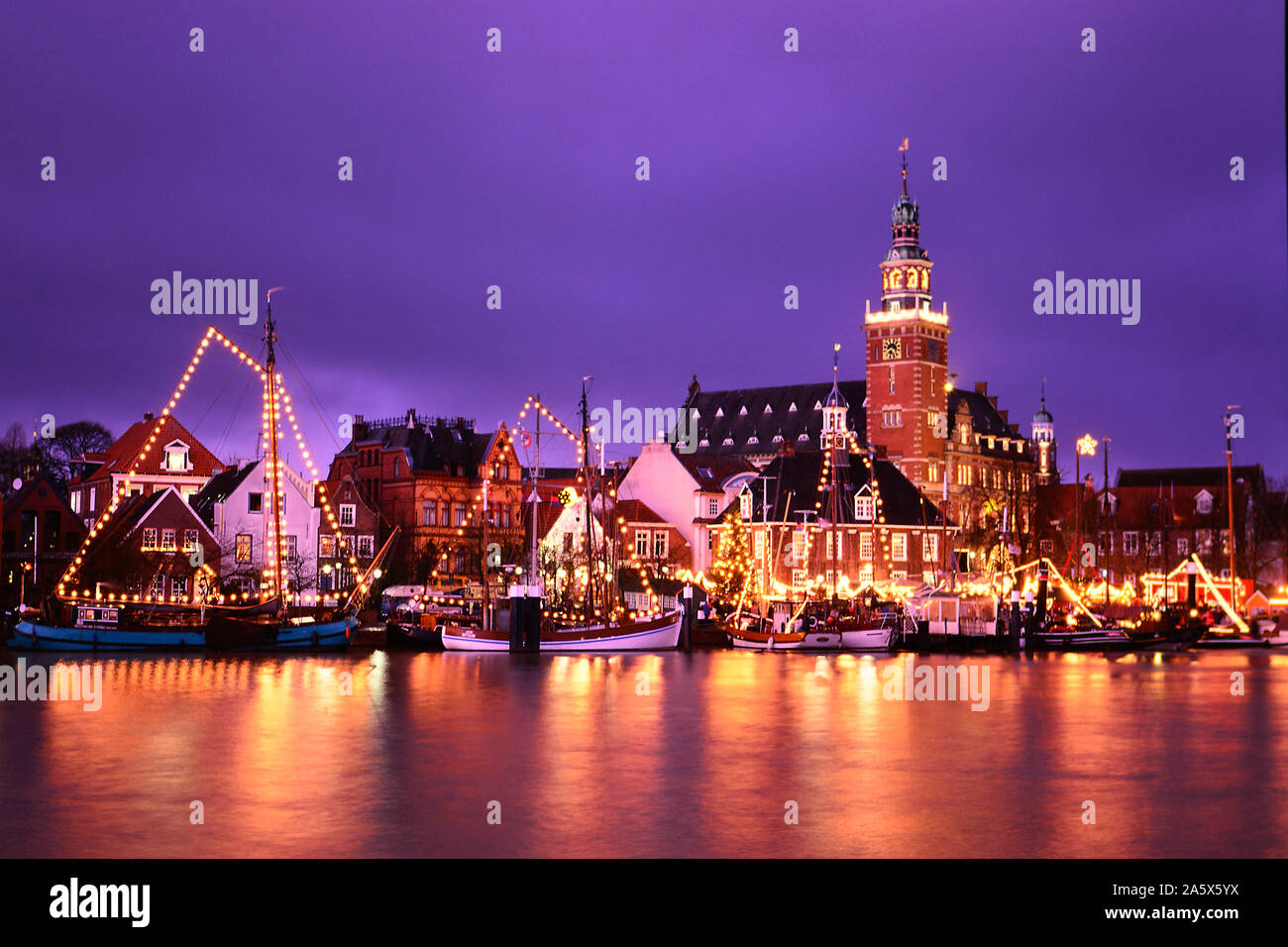 Leer in Ostfriesland / Weihnachtsmarkt Stock Photo - Alamy