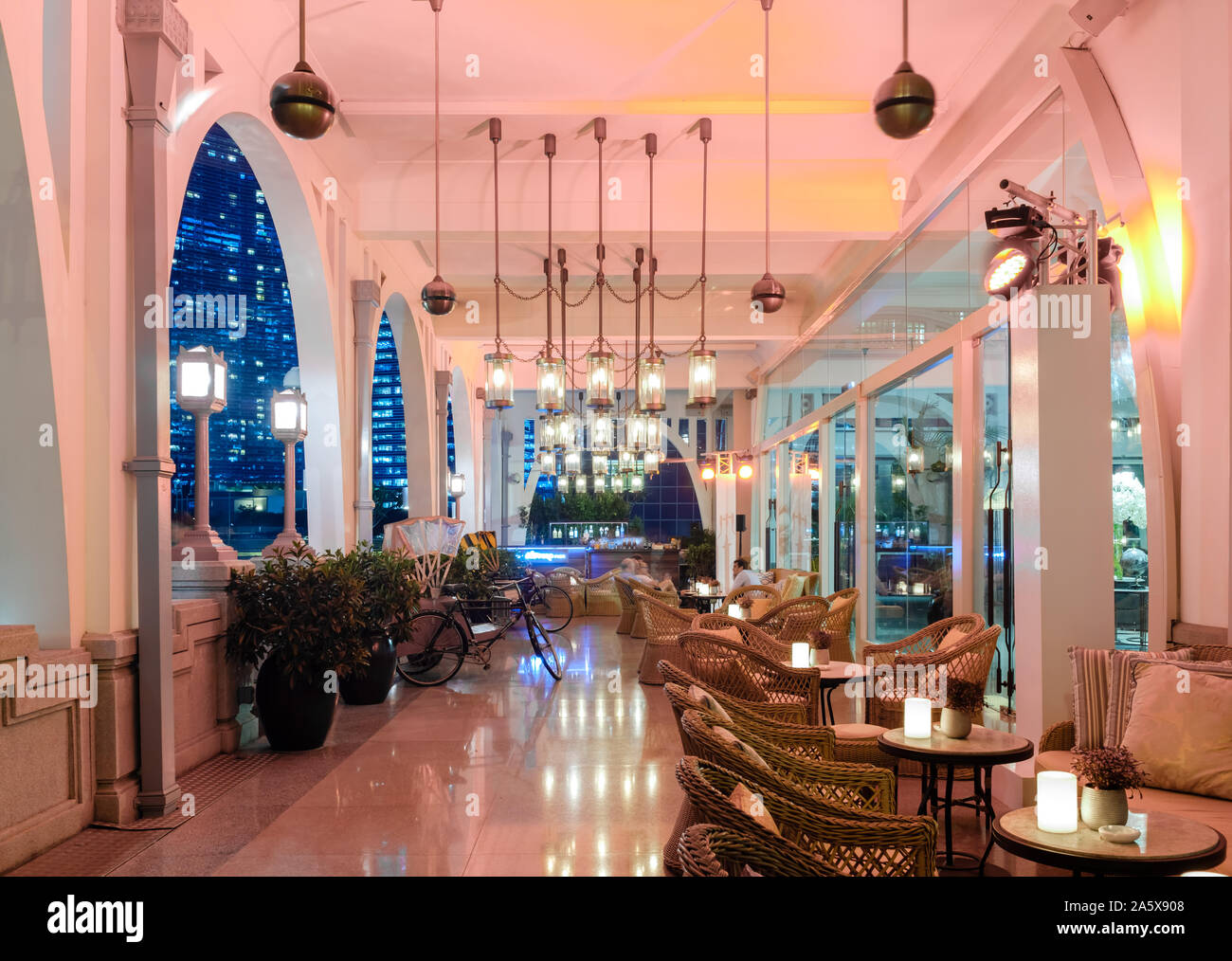 Fullerton hotel singapore lobby hi-res stock photography and images - Alamy