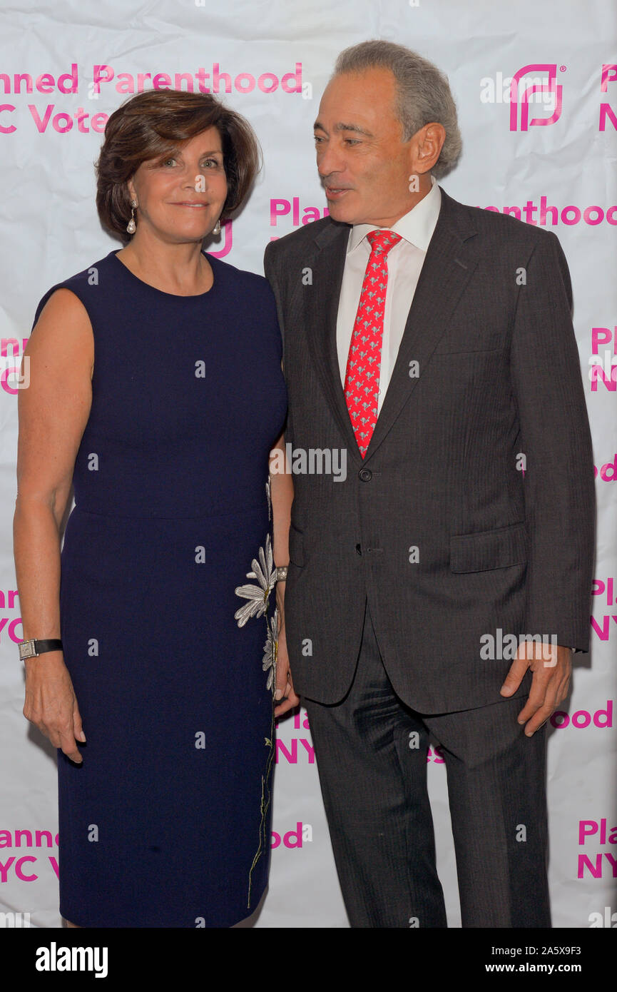New York, United States. 21st Oct, 2019. Jill Lafer and Barry Lafer ...