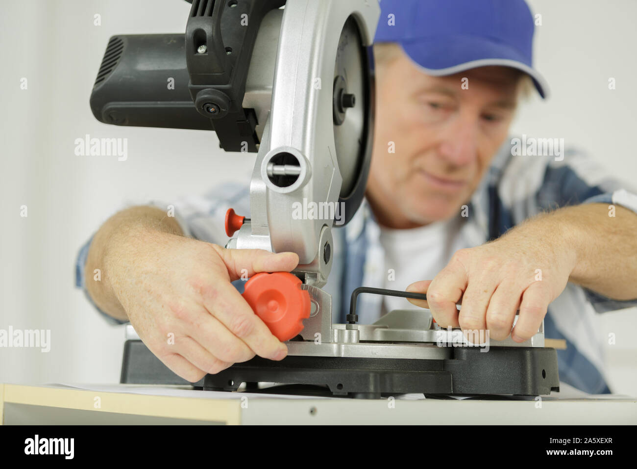 Using a rotary saw hi-res stock photography and images - Alamy