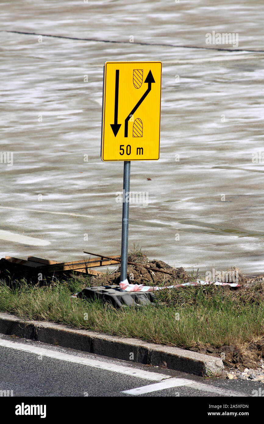 Pole mounted road sign hi-res stock photography and images - Alamy