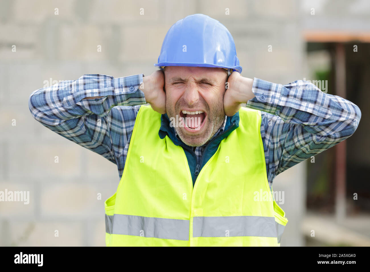 Engineer worker ears protection hi-res stock photography and images - Alamy