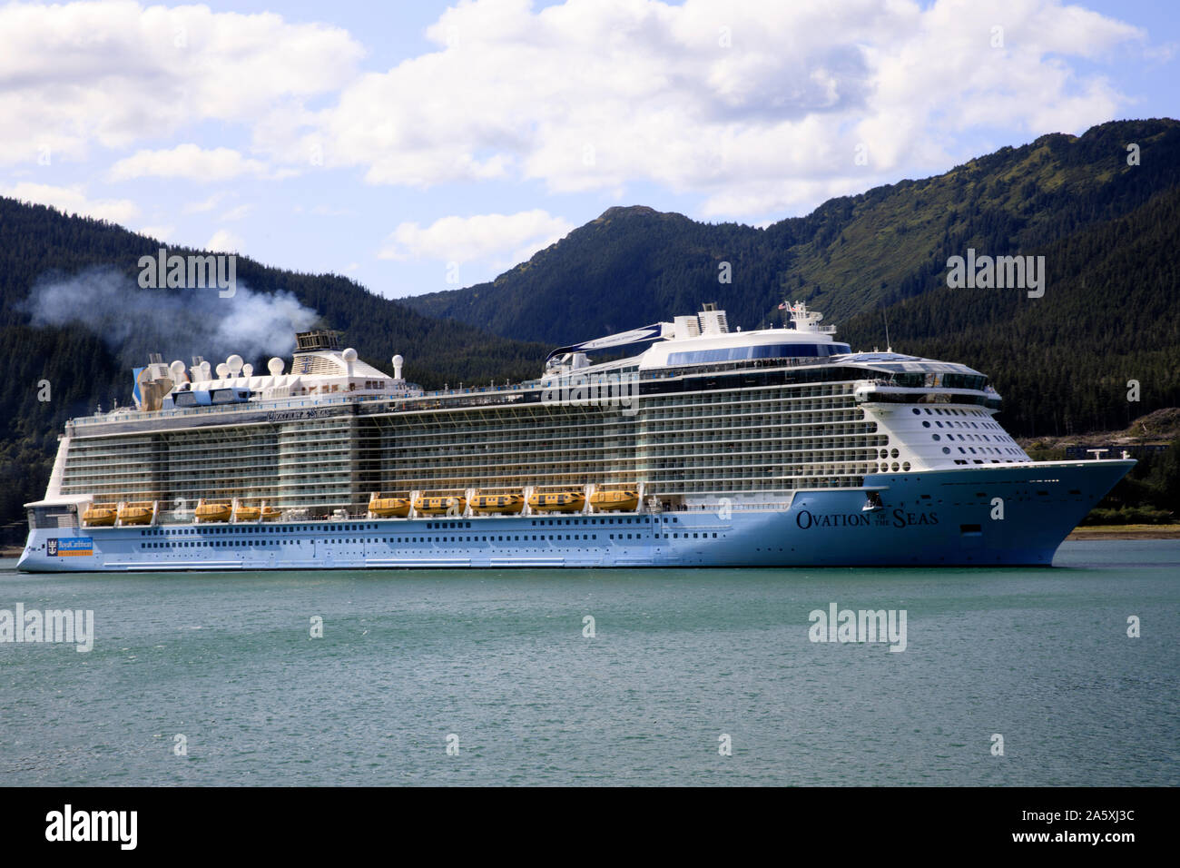 Ship cruise at Juneau port, Juneau, Alaska, USA Stock Photo - Alamy