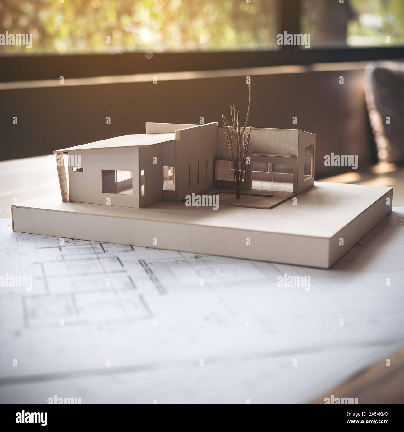 Cardboard model architecture hi-res stock photography and images - Alamy