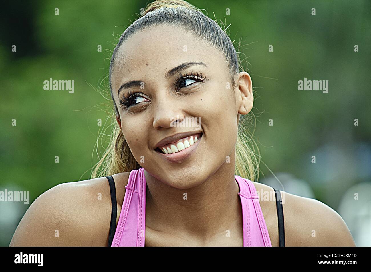 Fit girl hi-res stock photography and images - Alamy