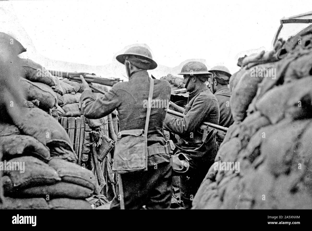 Ww i trench fighting Black and White Stock Photos & Images - Alamy