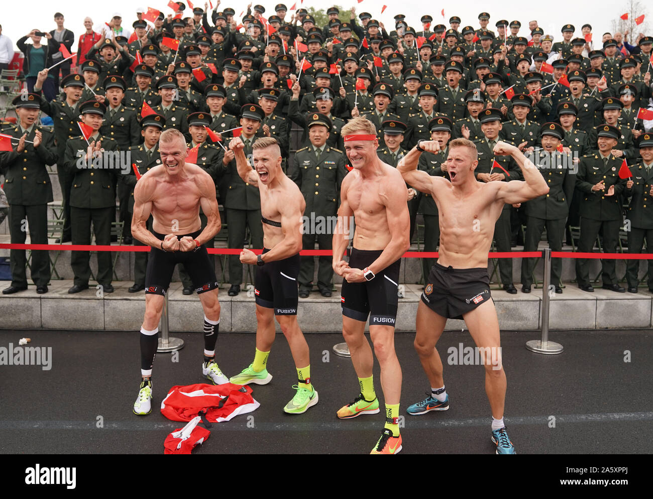 Soldiers pose photo hi-res stock photography and images - Alamy