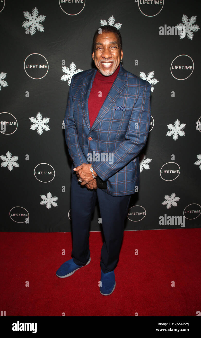 Los Angeles, Ca. 22nd Oct, 2019. Stan Shaw, at It's a Wonderful ...