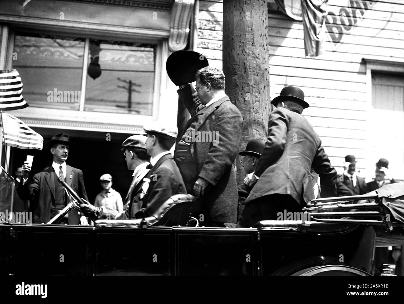 Theodore roosevelt in car hi-res stock photography and images - Alamy