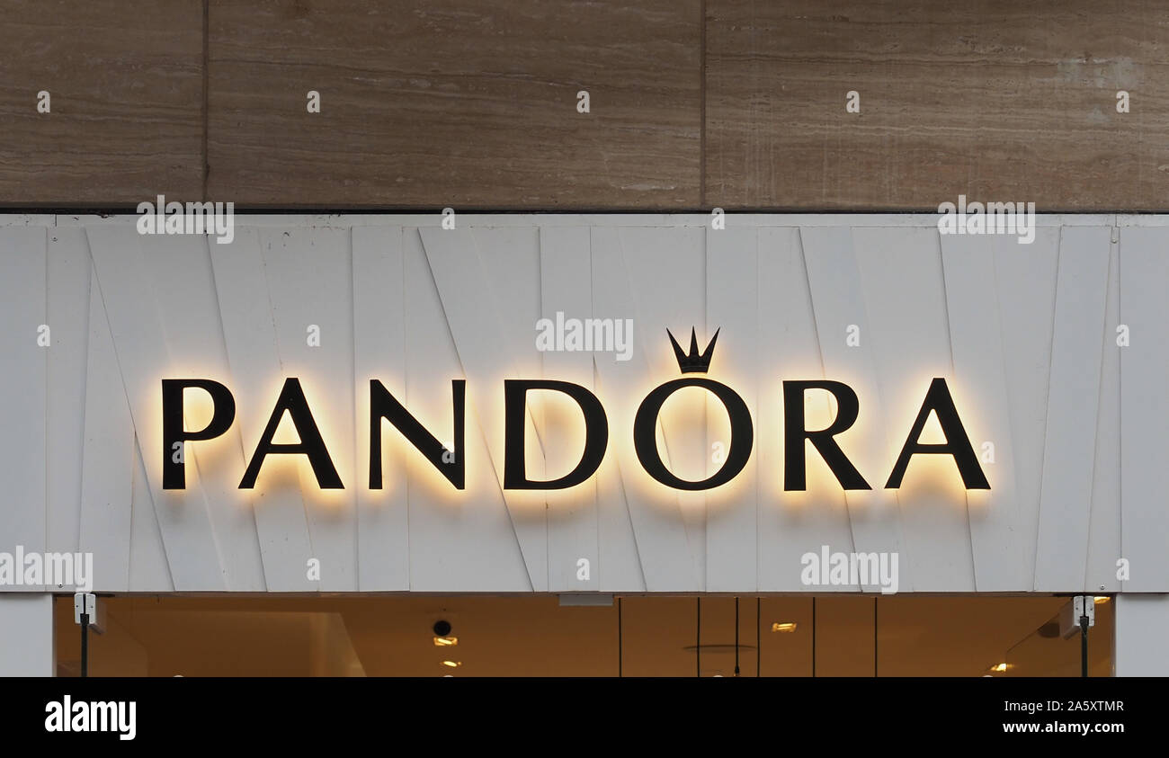 Pandora sign hi-res stock photography and images - Alamy