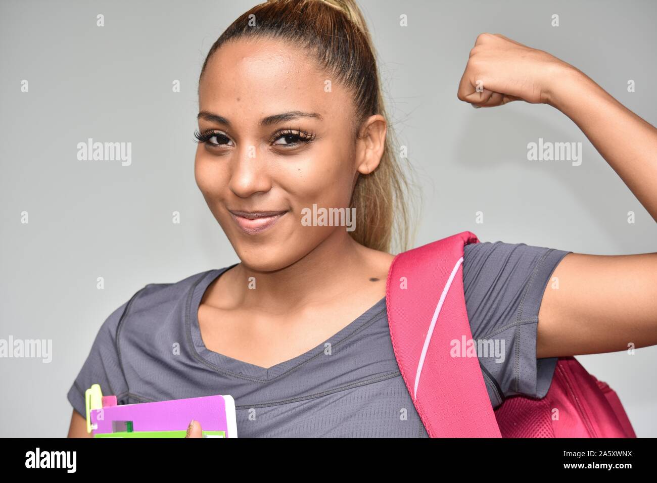 Muscular female hi-res stock photography and images - Alamy