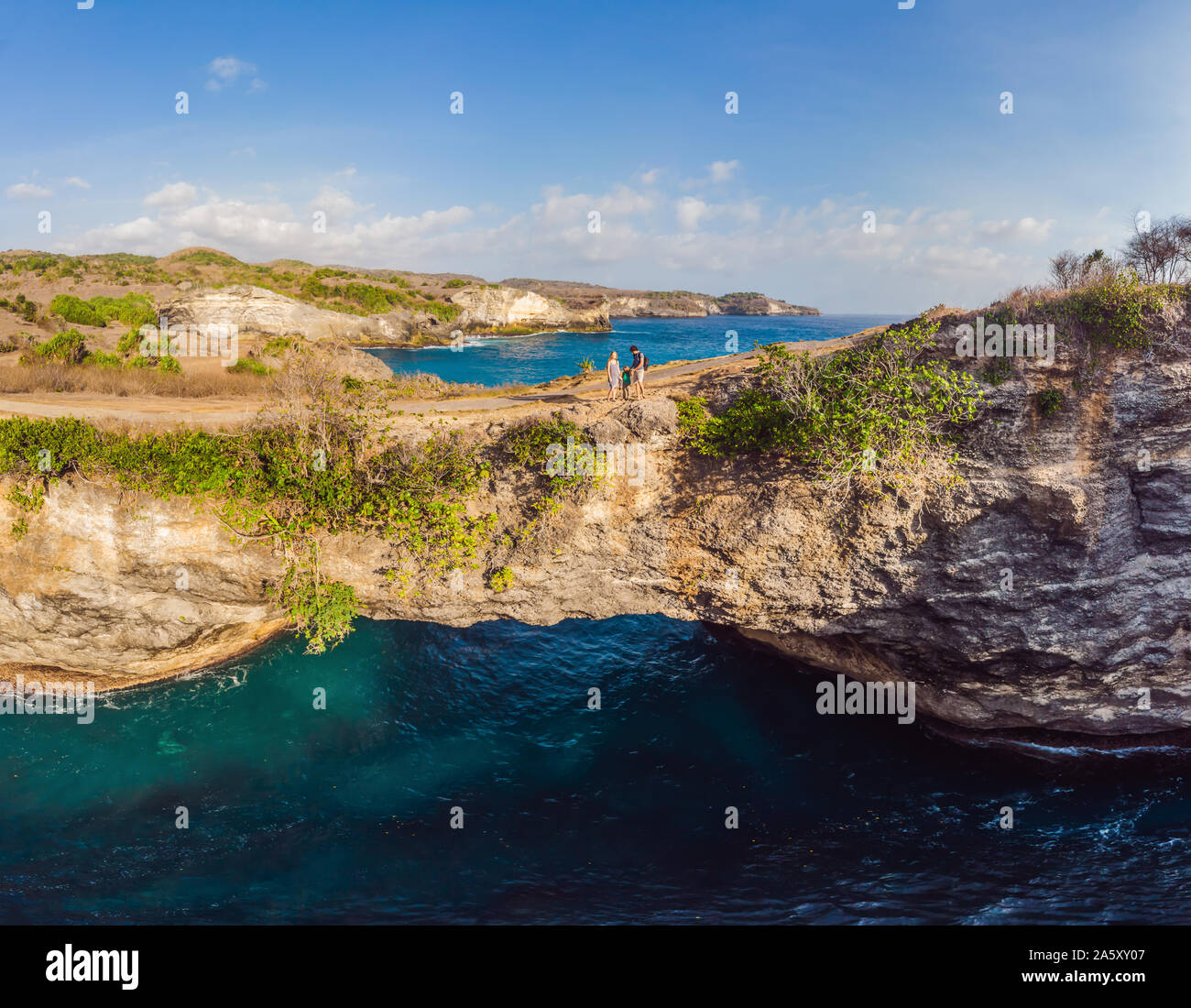 Landscape over Broken Beach in Nusa Penida, Indonesia Angel's BillaBong ...