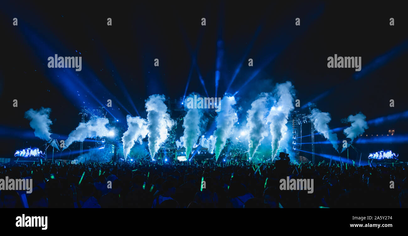 Audience people event stage festival music concert crowd party Stock ...