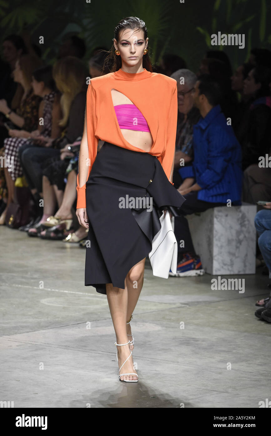 Jennifer milan hi-res stock photography and images - Alamy