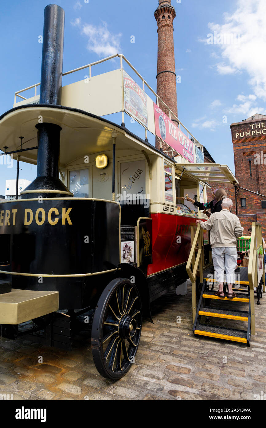 Old steam vehicles hi-res stock photography and images - Alamy