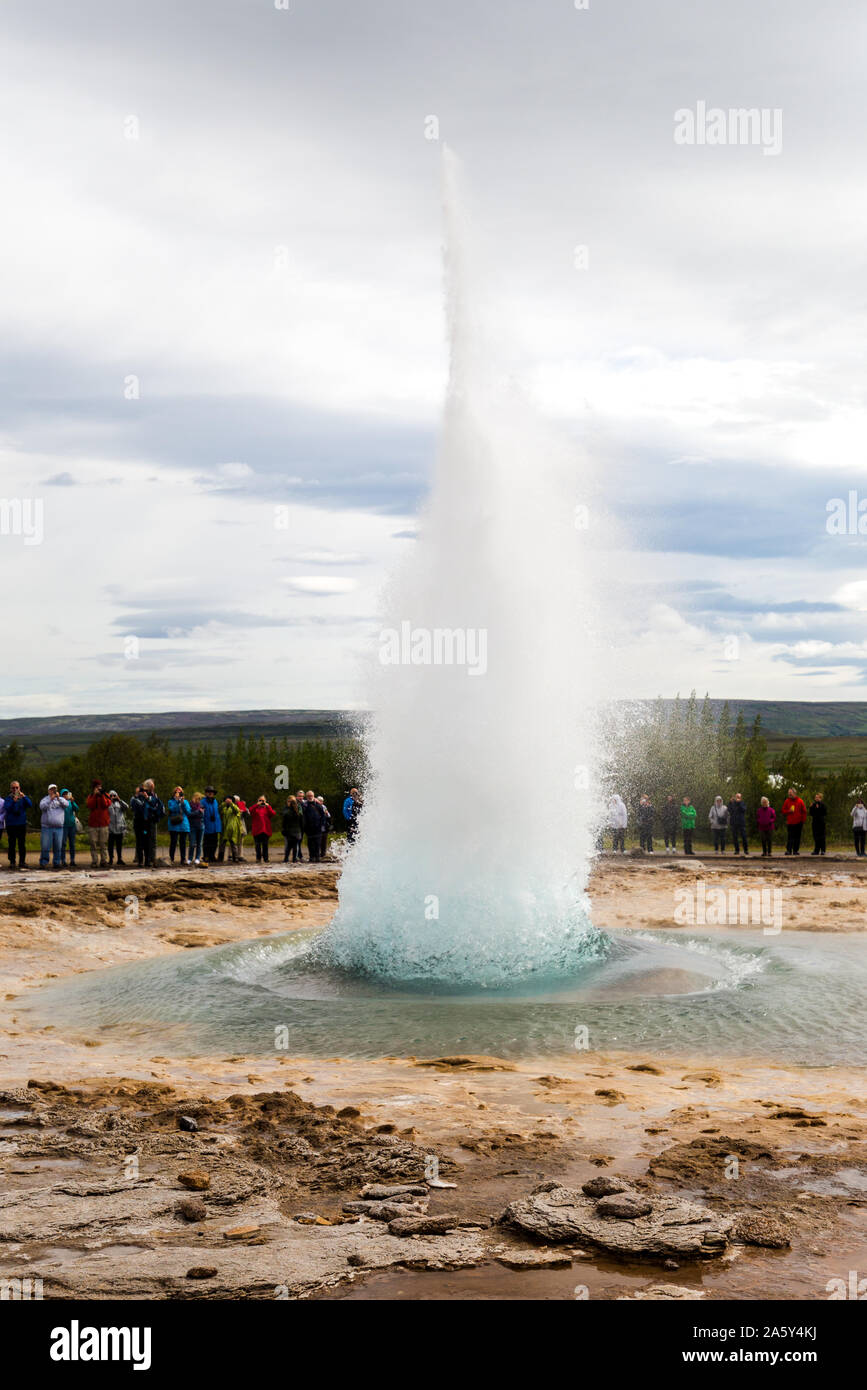 Geothermal geysers hi-res stock photography and images - Alamy