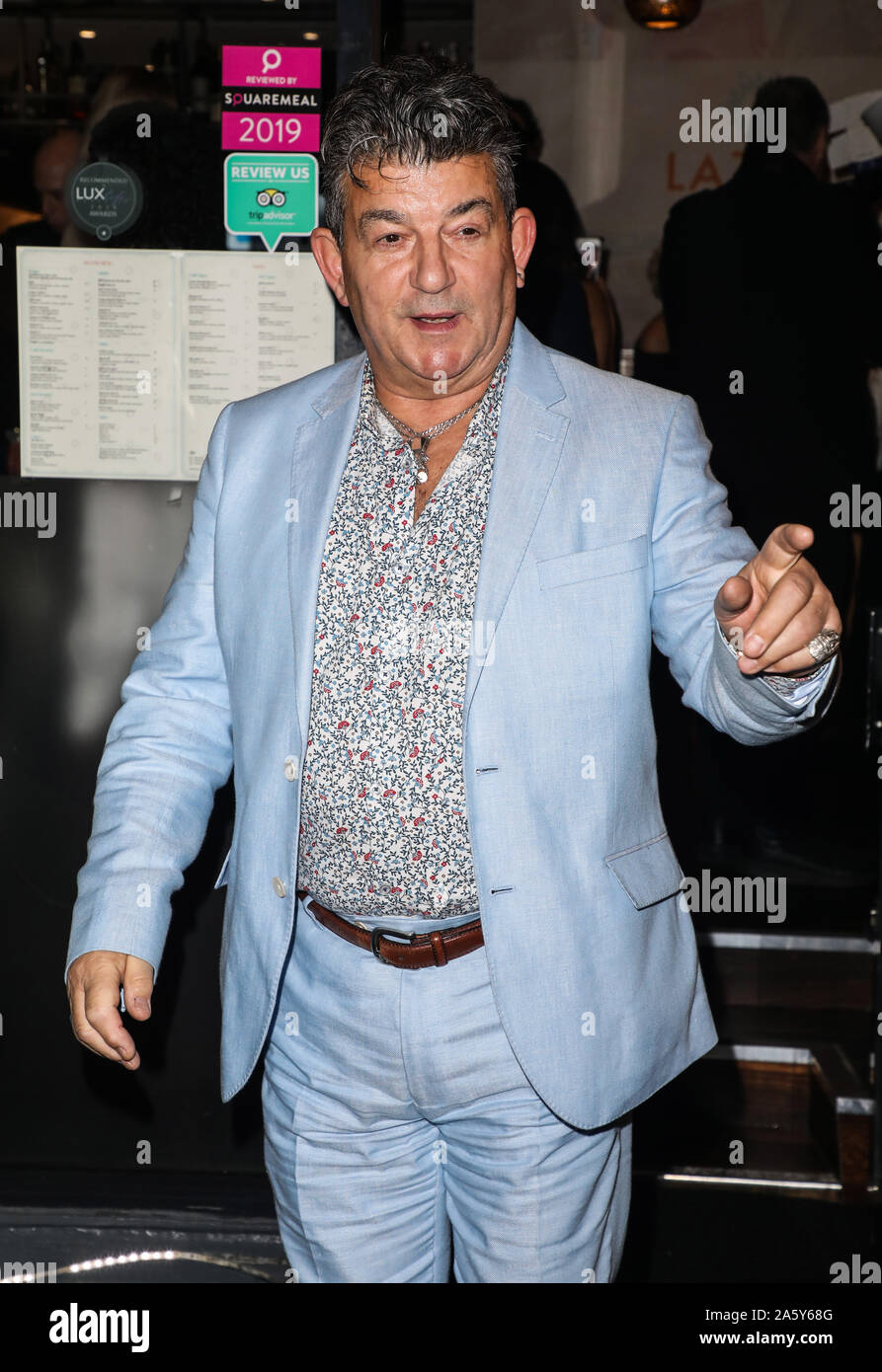 Restaurant terrace uk mayfair hi-res stock photography and images - Alamy