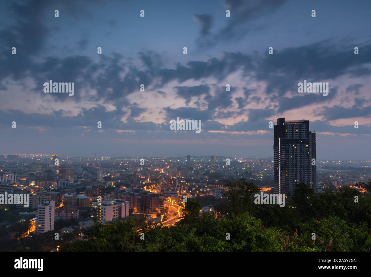 Pattaya bay sea skyscrapers hi-res stock photography and images - Alamy