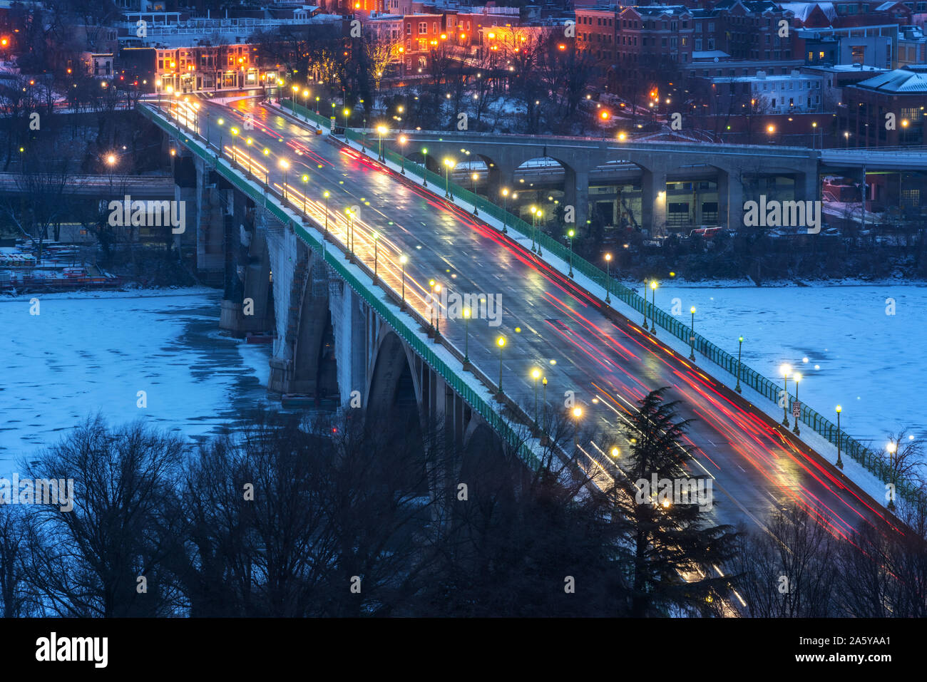 Key bridge in Washington DC at winter dawn Stock Photo - Alamy